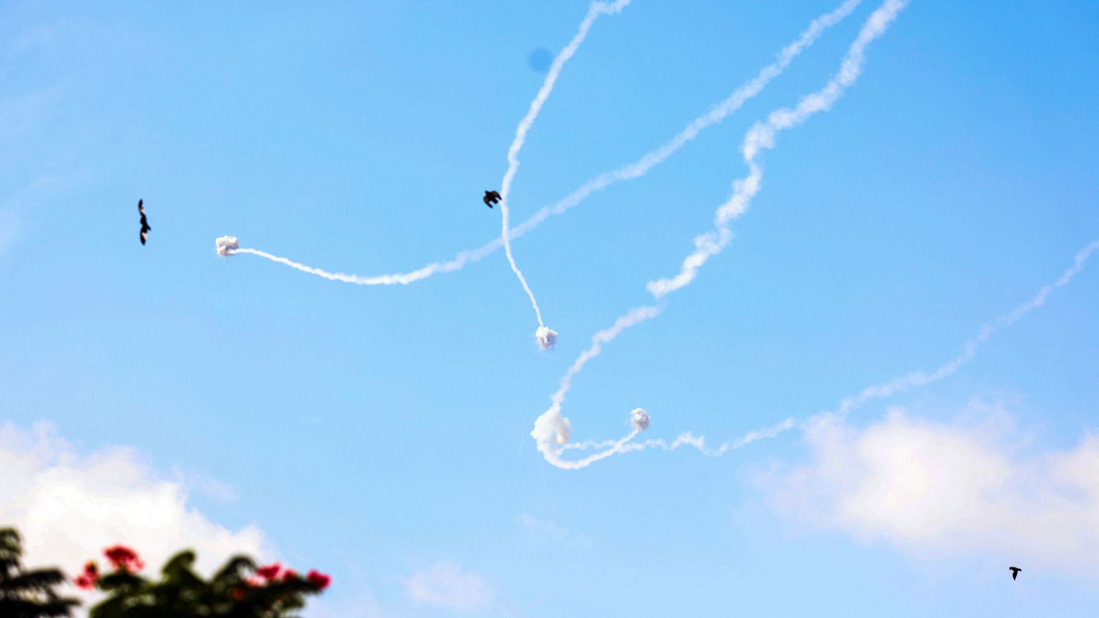 British-Israeli man describes terrifying ordeal as Hamas militants ... British-Israeli man describes terrifying ordeal as Hamas militants ...