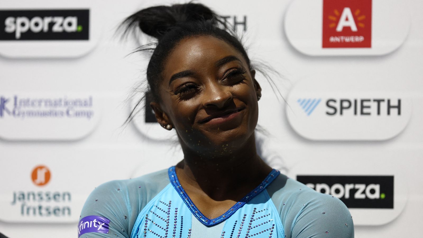 Simone Biles performs historic Yurchenko double pike vault - with jump ...