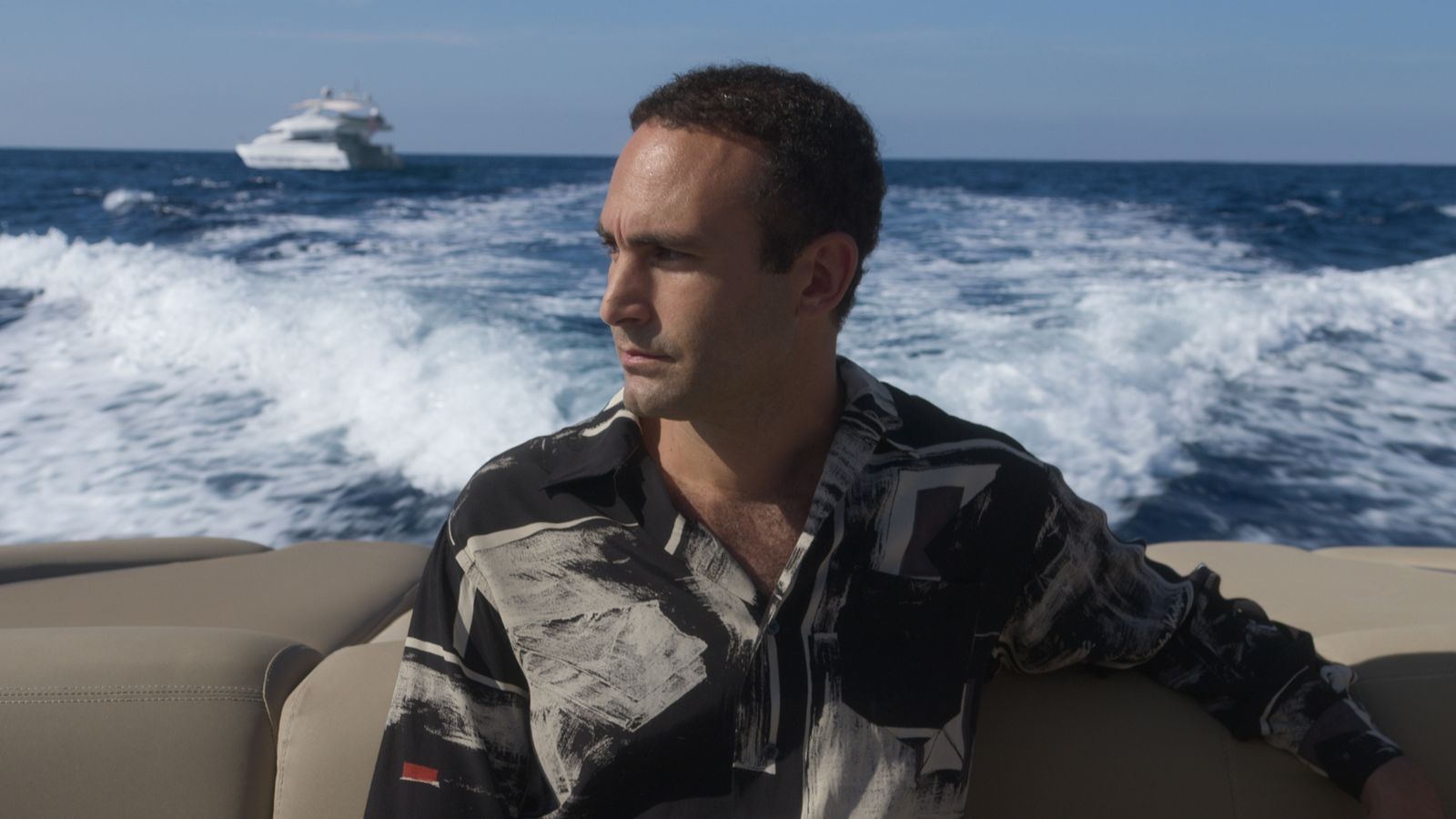 The Crown: Princess Diana and Dodi Fayed seen in first-look images of ...