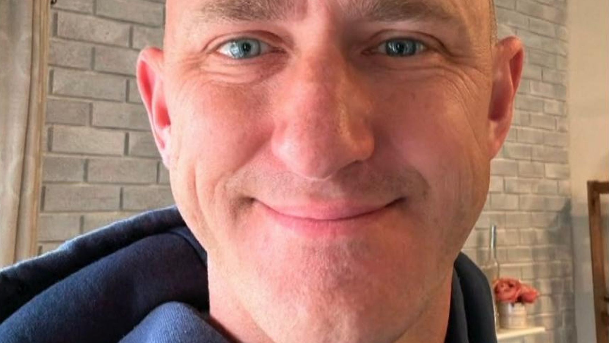 Off-duty pilot 'who tried to shut down plane's engines' told officers he had 'just tried magic ...