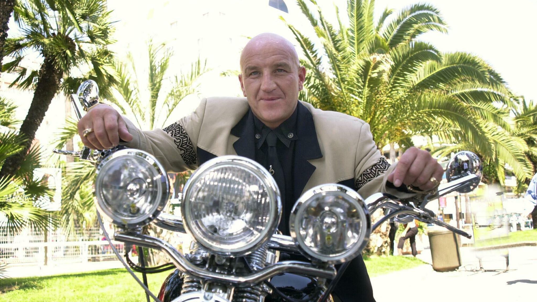 Dave Courtney: Ex-gangster who 'had links to Kray twins' dies aged 64 ...