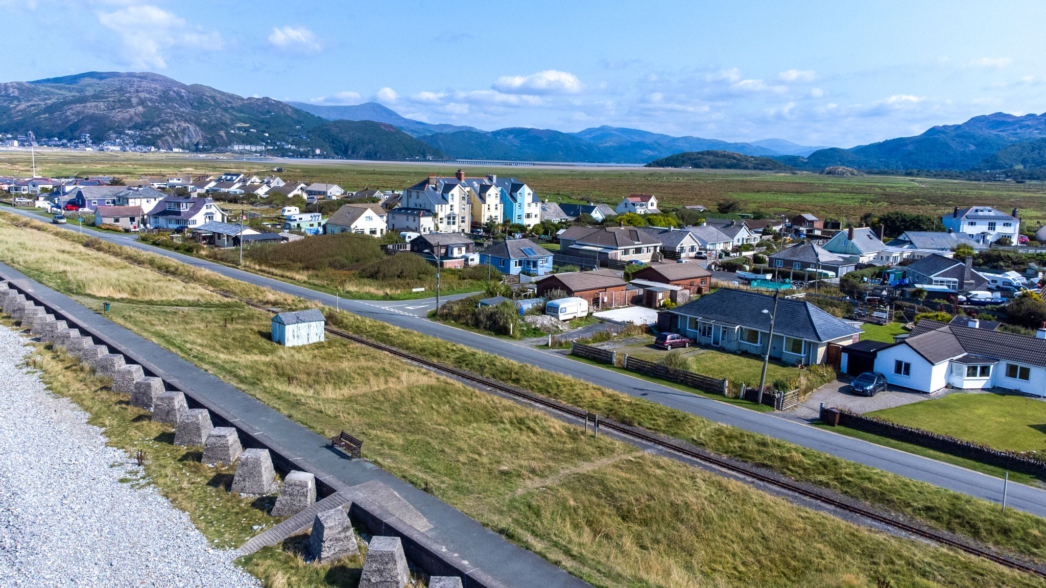 Flood risk warning for up to 1.5 million homes as melting Arctic ice ...