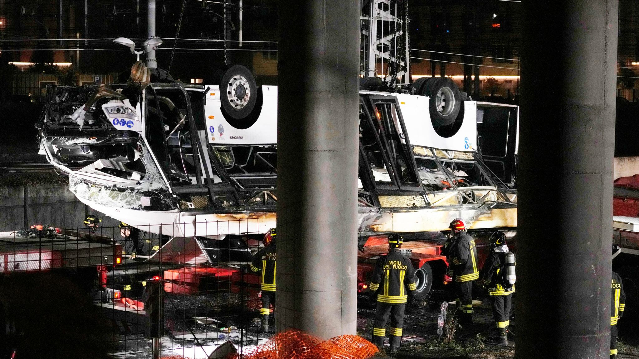 Venice coach crash aftermath an 'apocalyptic scene' as 21 killed ...