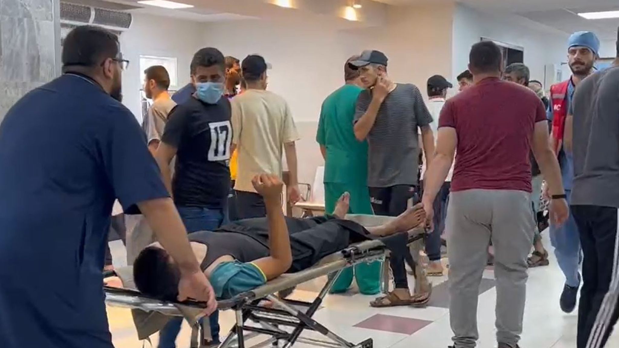Israel-Hamas war: Doctor in Gaza hospital pleads for help as aid and ...