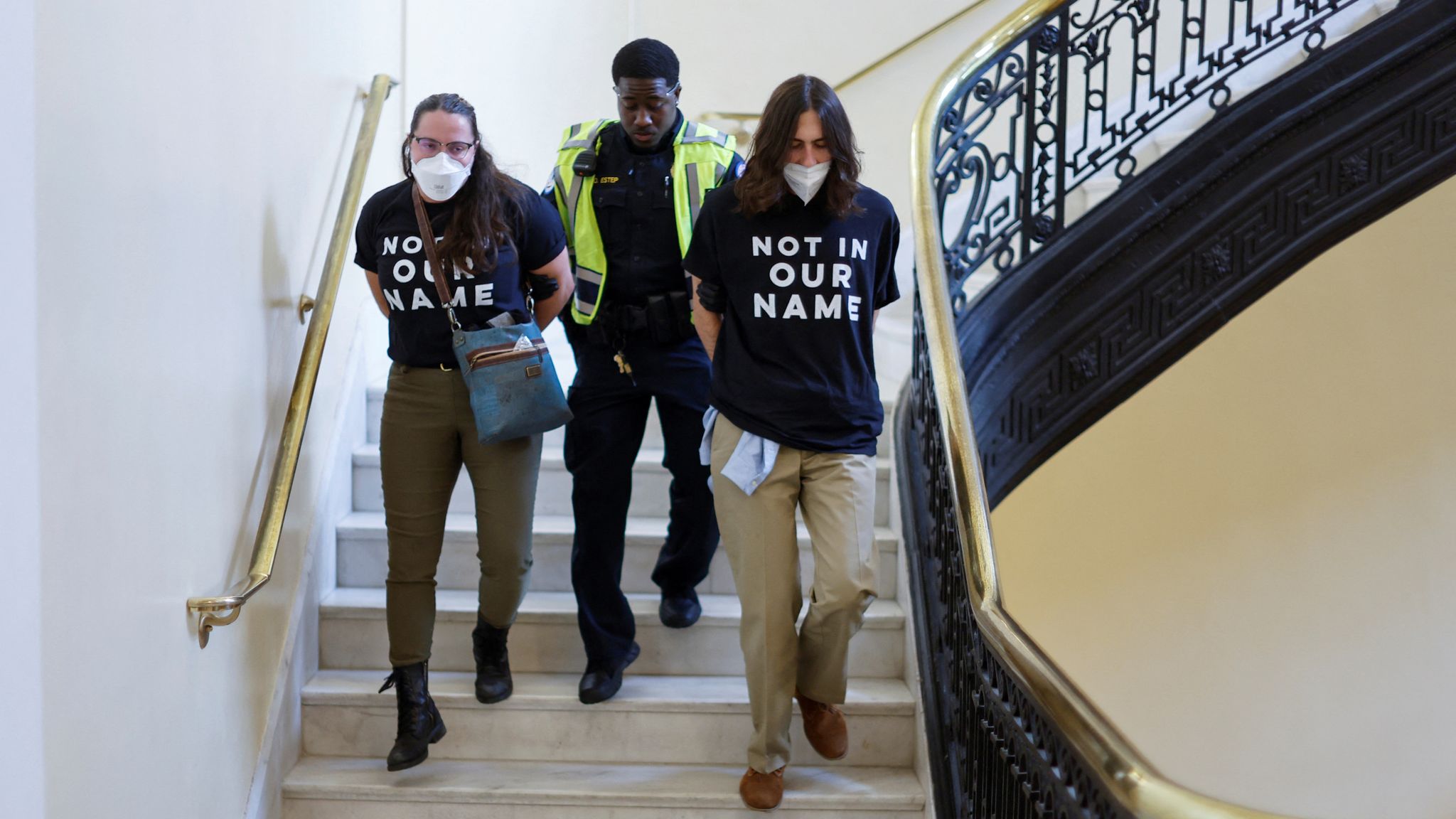 Israel-Hamas war: Hundreds protest near US Capitol calling for ...