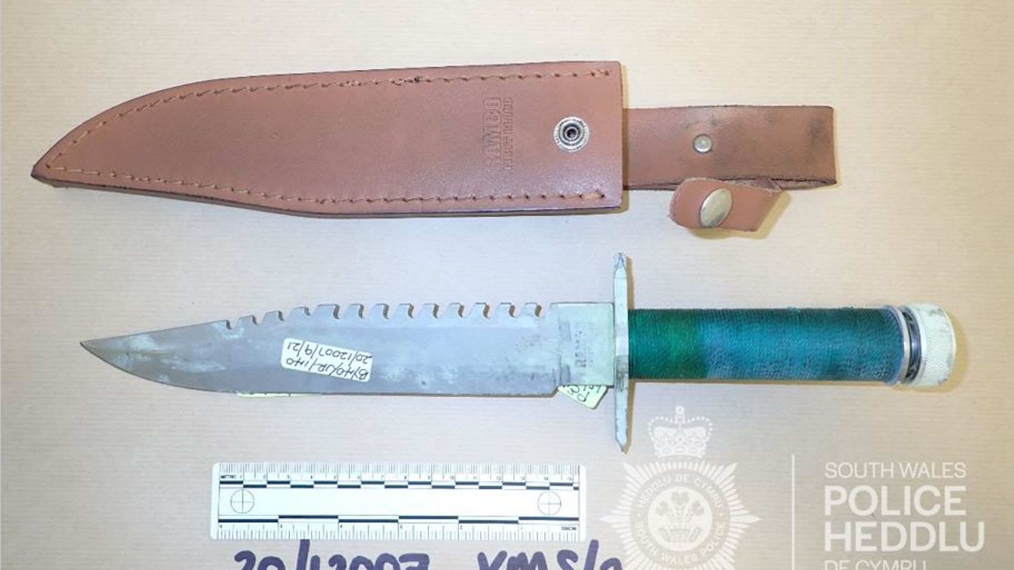 Gang kidnapped and tortured men to hand over cash and jewellery | UK ...