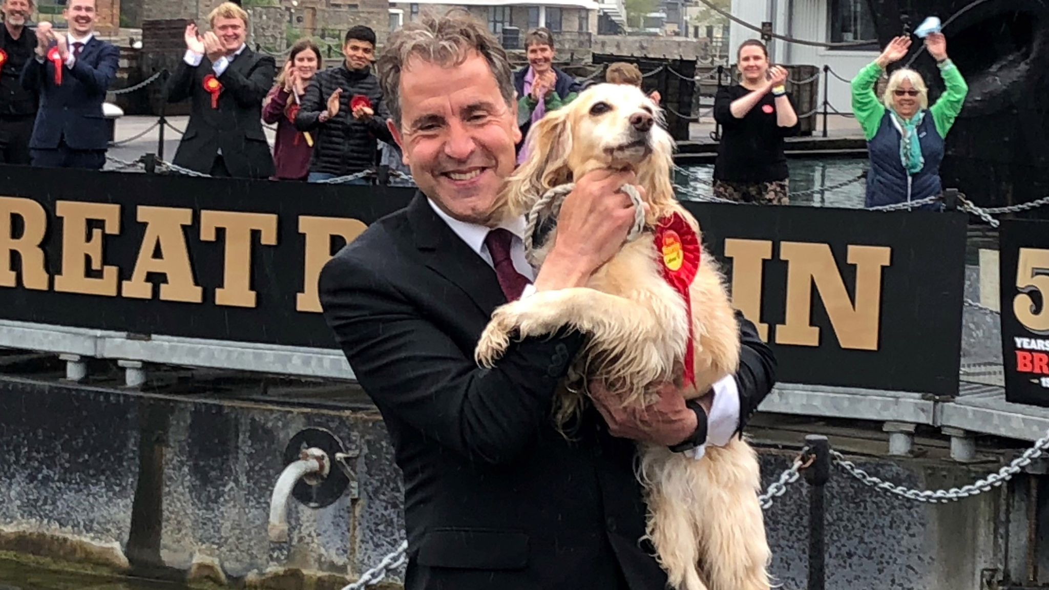 Mayor spent £10,000 of taxpayers' money on image of him and his dog on ...