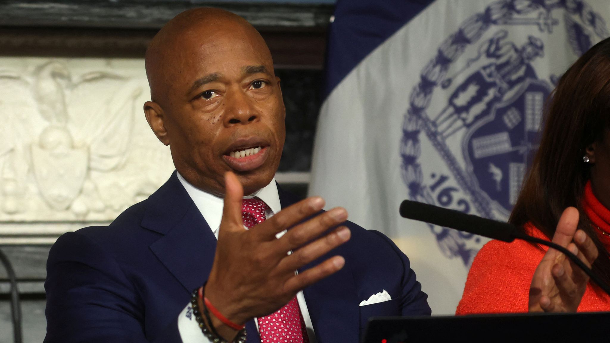 Axl Rose Jamie Foxx And Nyc Mayor Accused Of Sexual Assault As Window