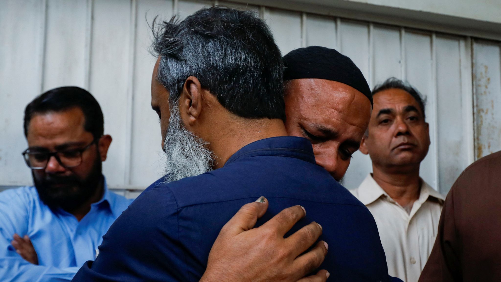 Pakistan fire: Shopping centre blaze kills at least 10 people and ...