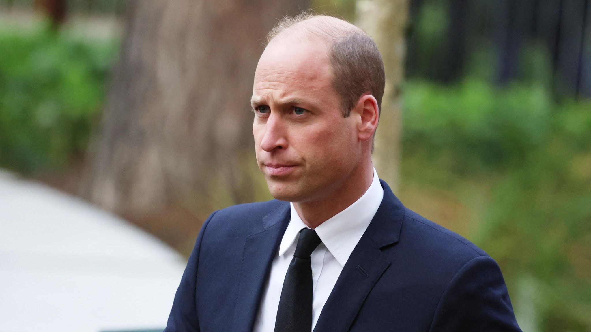 Prince William and Sir Alex Ferguson among thousands paying respect to ...