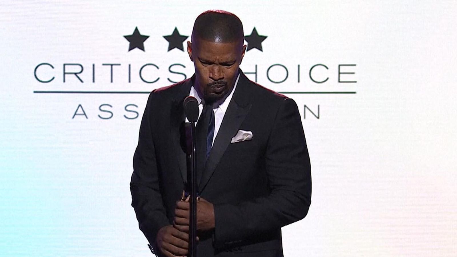 Jamie Foxx gets emotional in first public appearance since illness ...