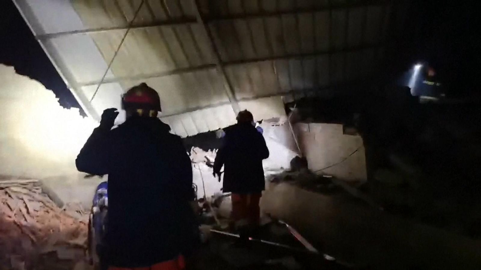 Rescuers search quake rubble for survivors | News UK Video News | Sky News