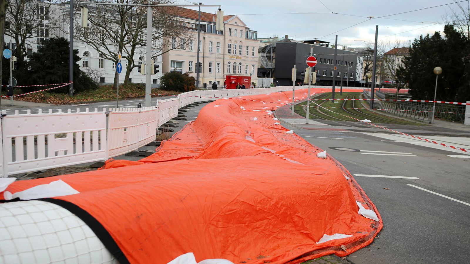 Towns in Germany evacuated and dykes reinforced after heavy rain ...