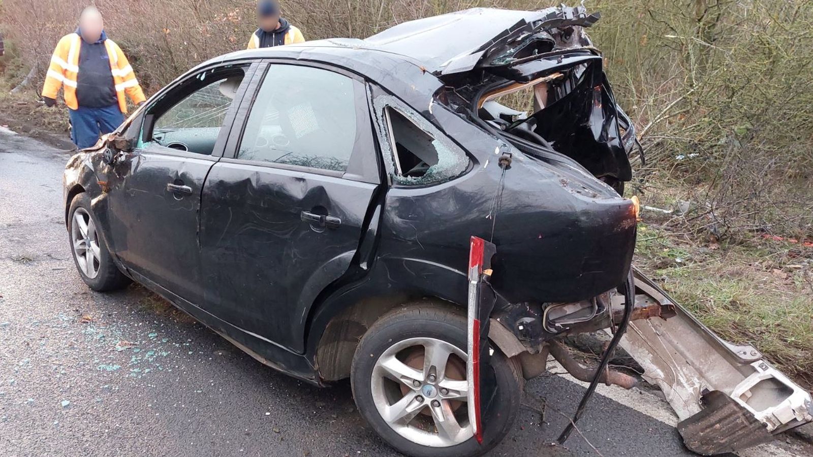 'Get out of your vehicle if you break down', police warn, as picture of ...