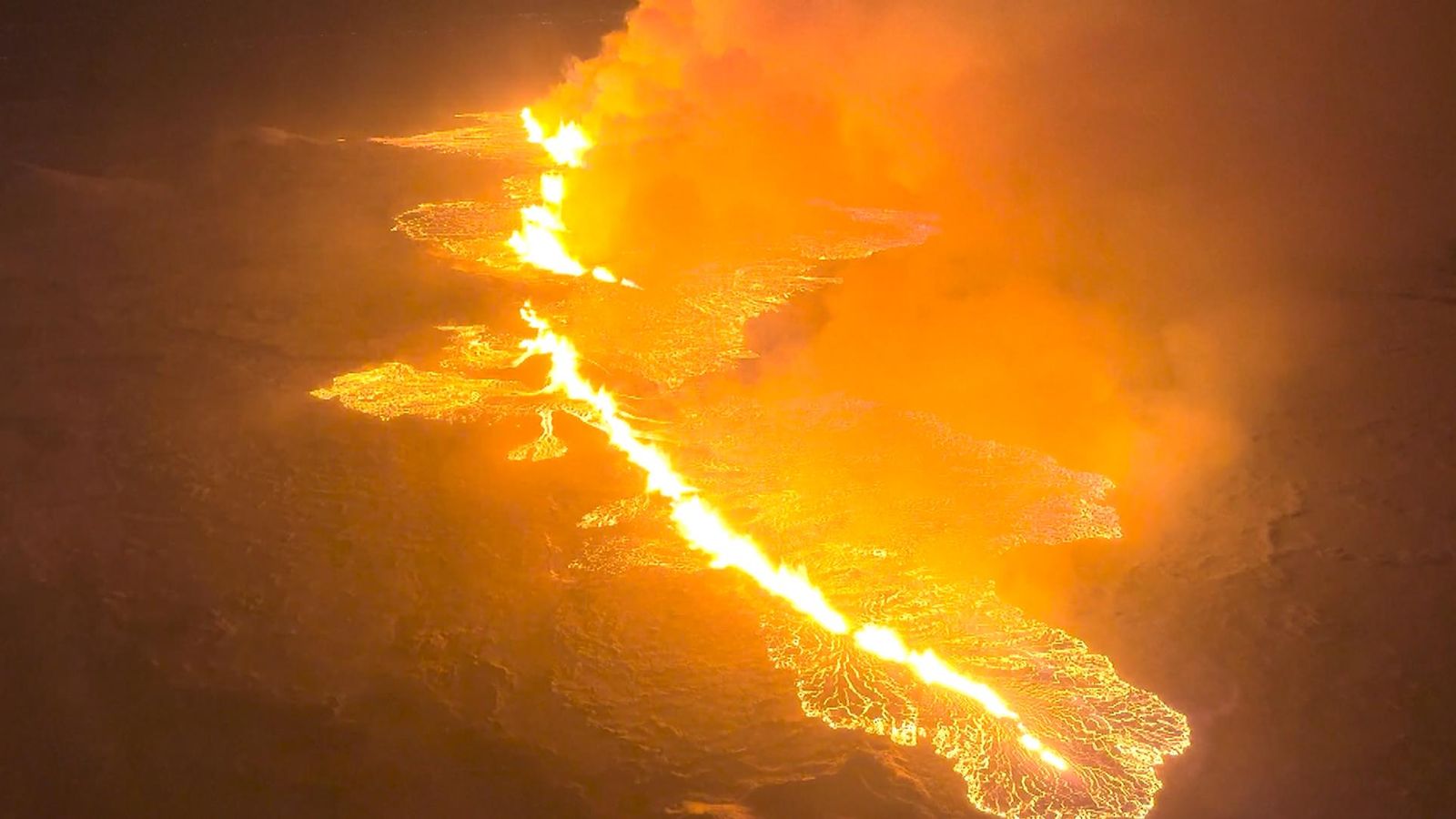 Iceland volcano eruption sparks gas pollution warning | World News ...