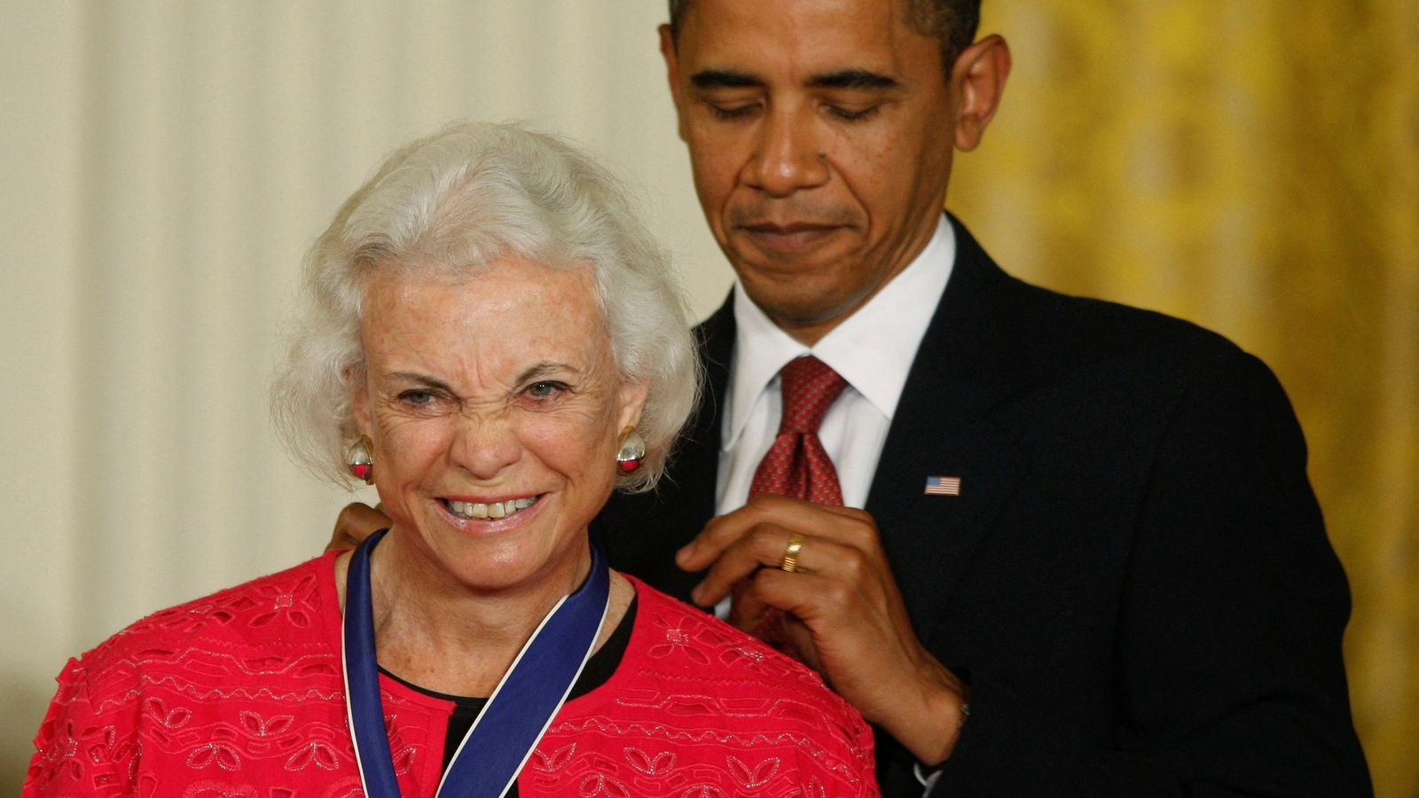 Sandra Day O'Connor: First woman on US Supreme Court dies aged 93 | US ...