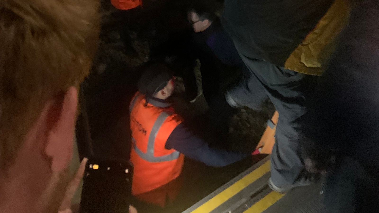 London Paddington: James Blunt among thousands of commuters stuck on ...