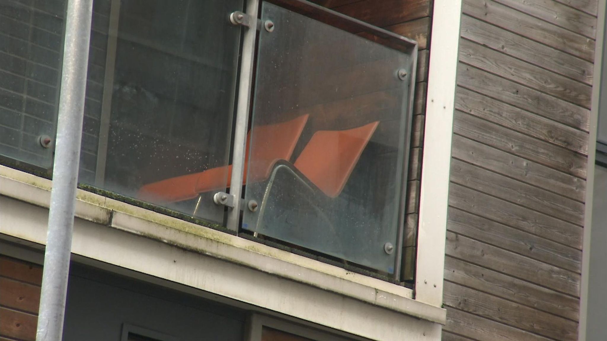 Cladding crisis latest: Nearly 10,000 people evicted due to safety ...