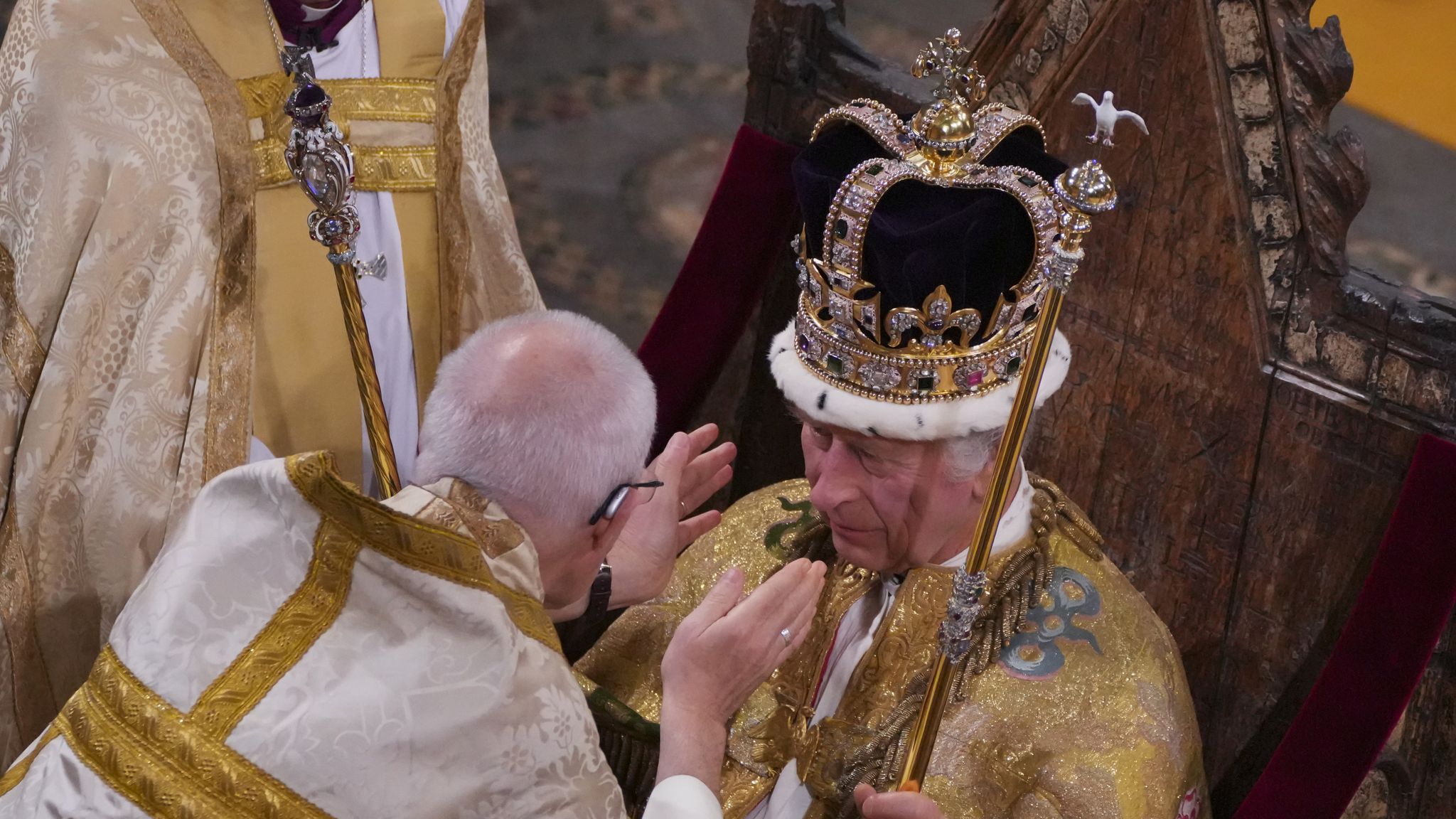 Pope offers solidarity with Bethlehem and condemns 'the futile logic of ...