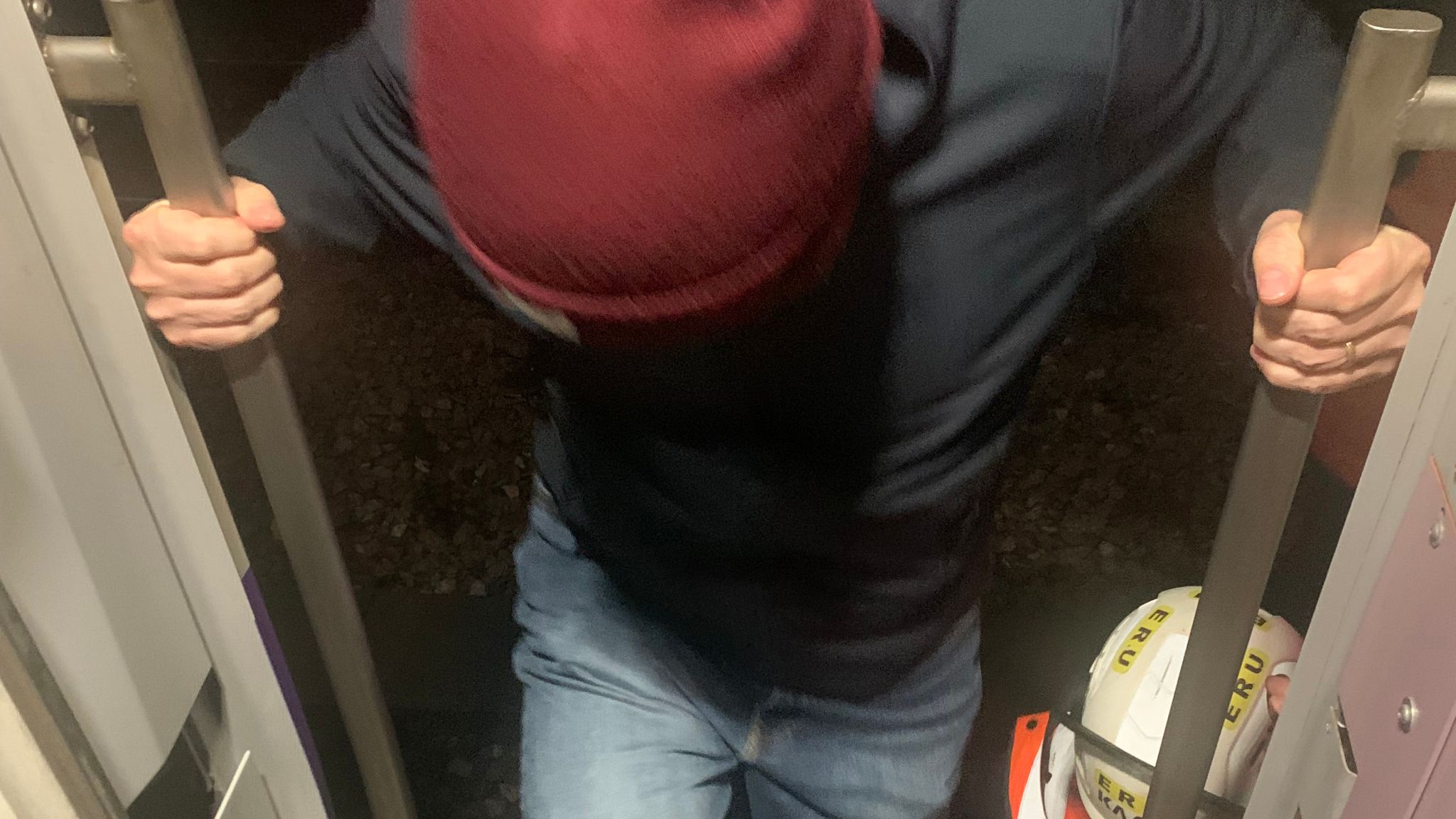 London Paddington: James Blunt among thousands of commuters stuck on ...