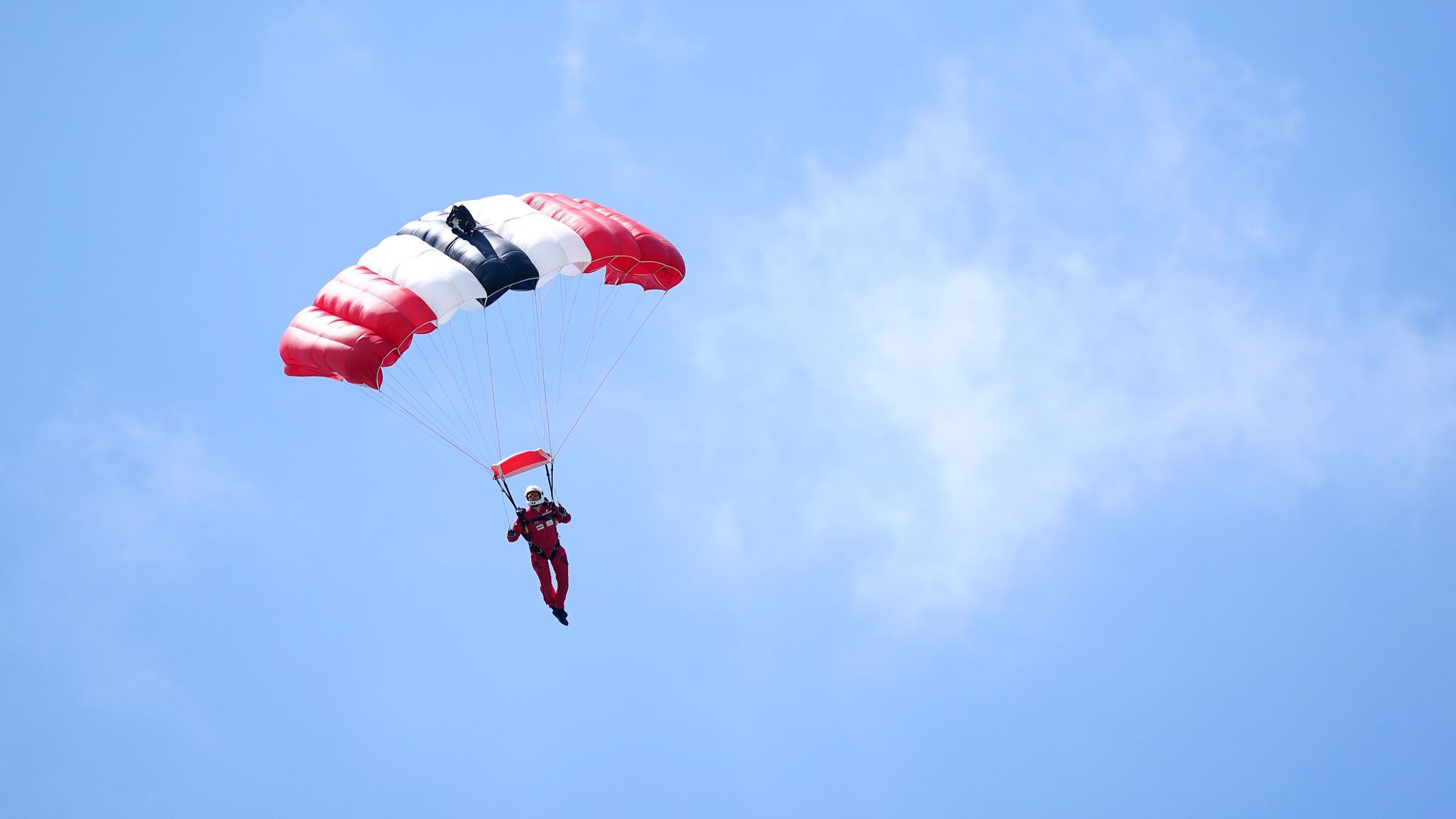 Unplanned parachute stunt led to death of Red Devils display team ...