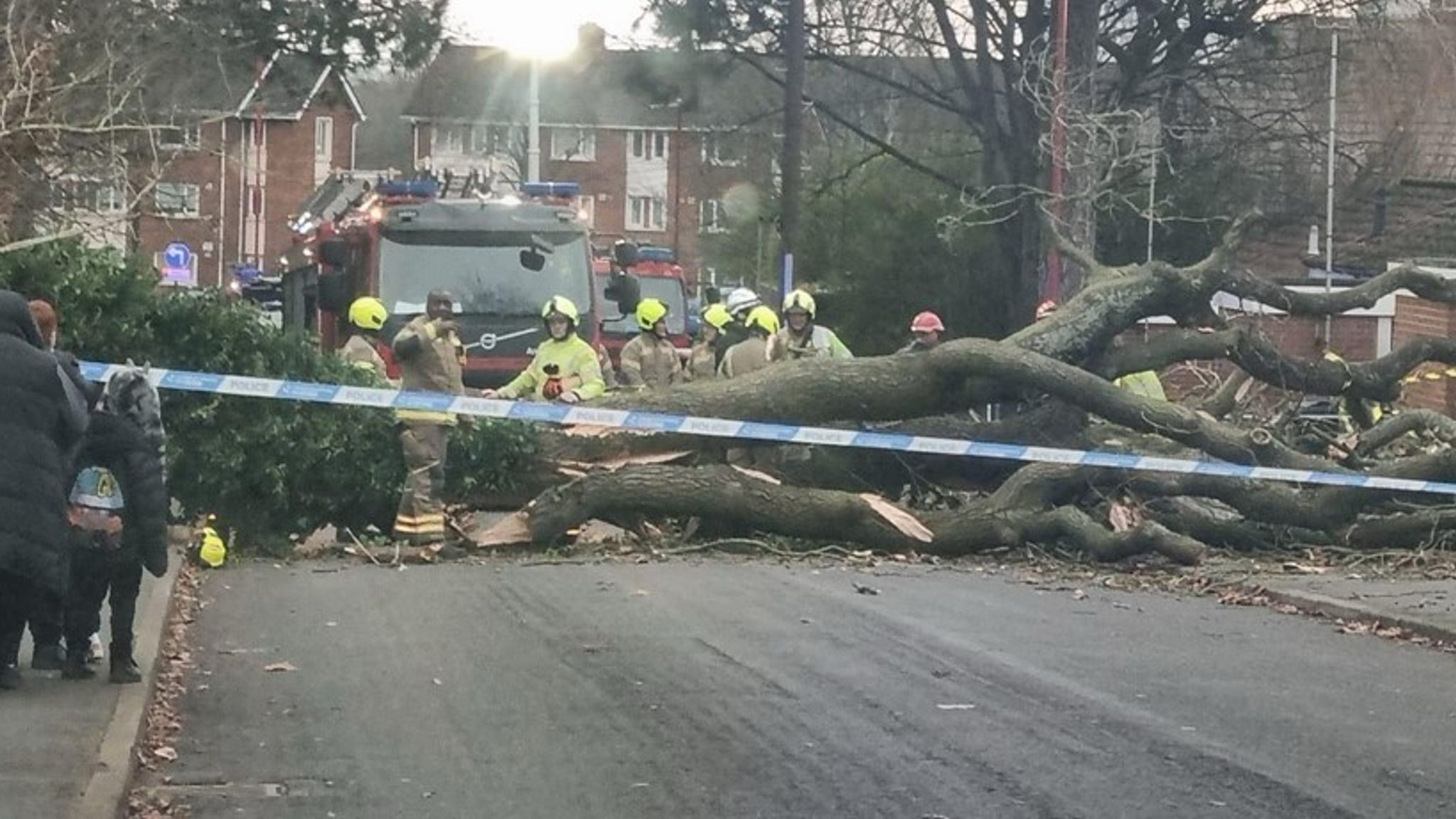 UK weather: Storm Pia warning forces schools to shut and 'do not travel ...