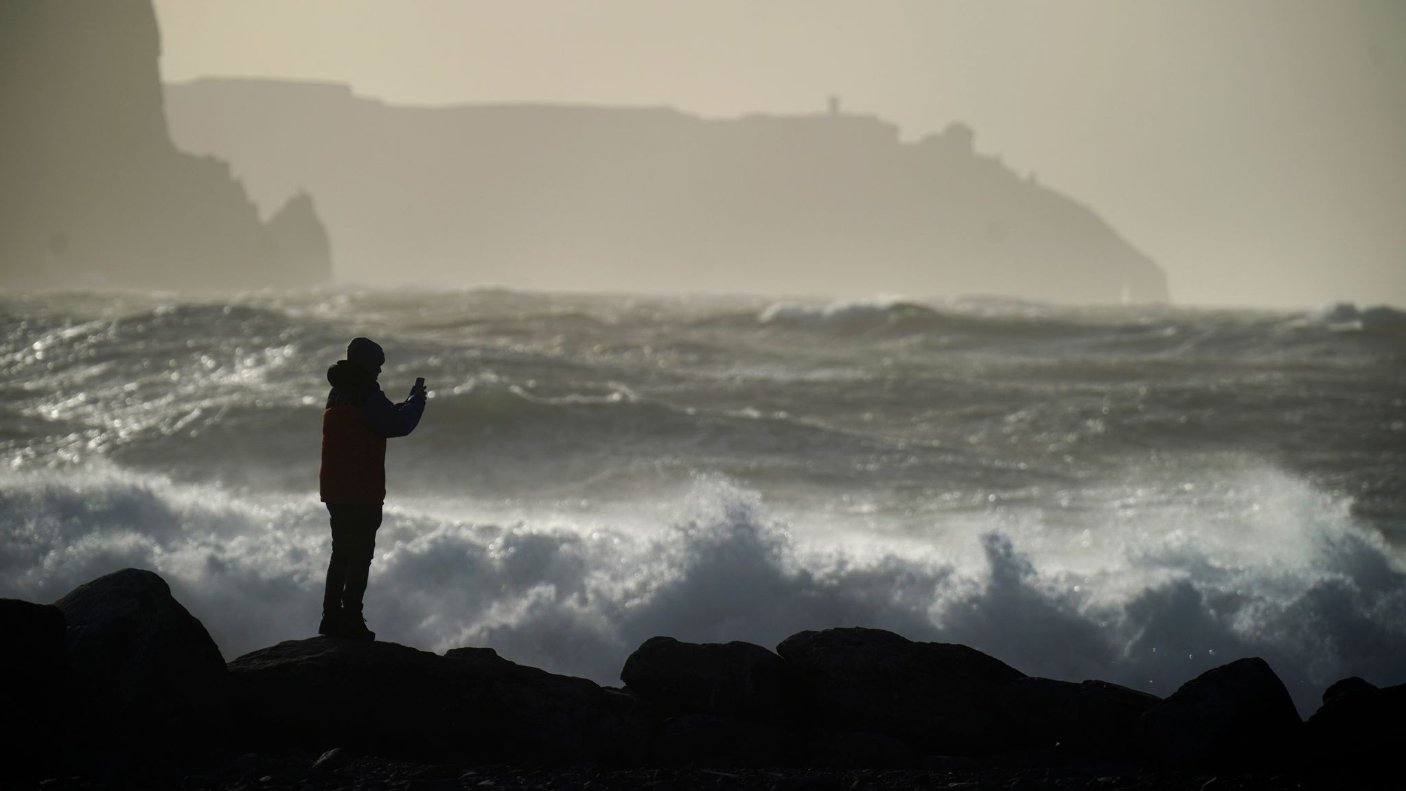 Storm Elin brings strong winds and heavy rain to parts of UK and ...