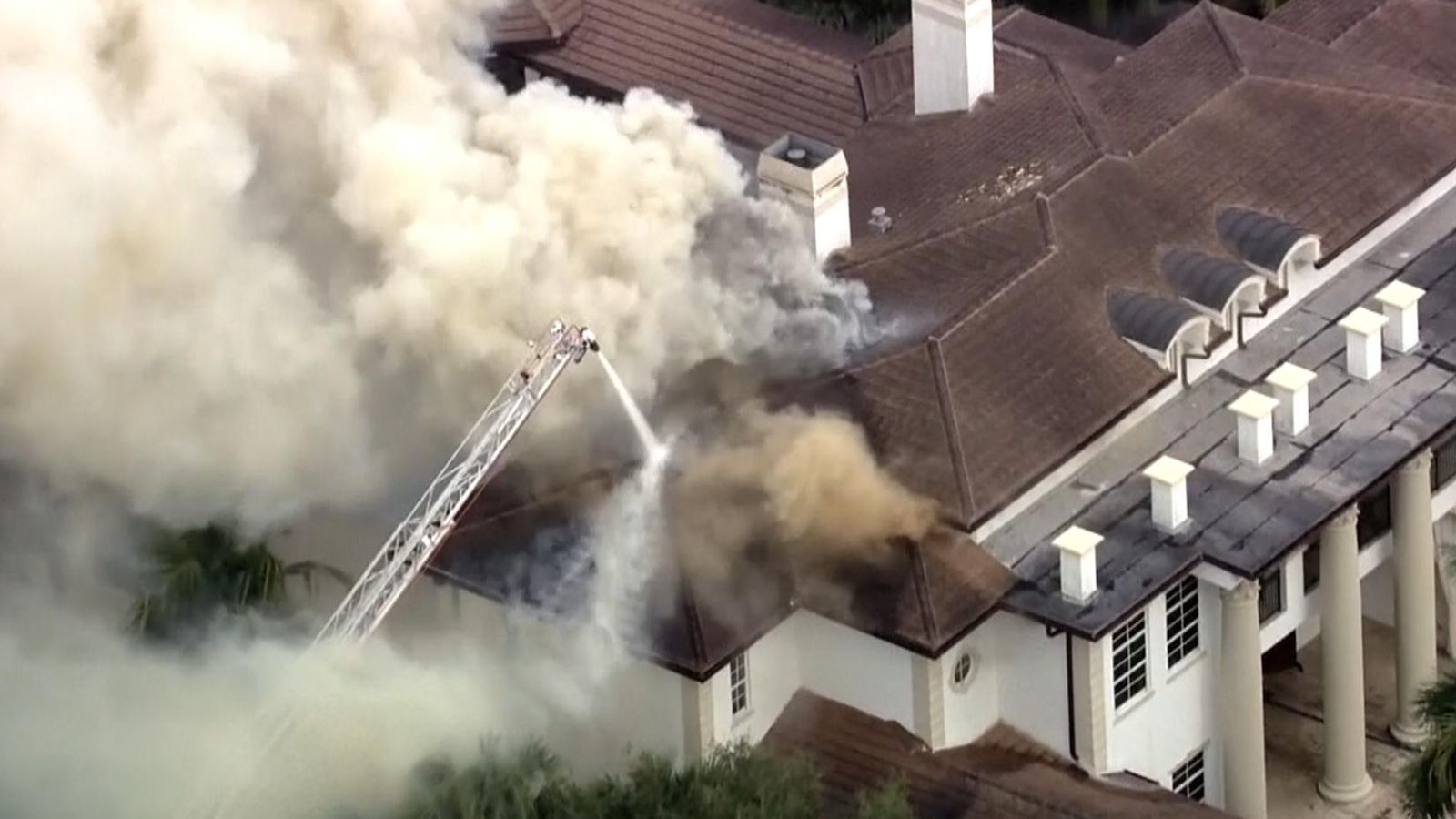 Florida: Large fire breaks out at the home of NFL star Tyreek Hill of the Miami Dolphins | US ...