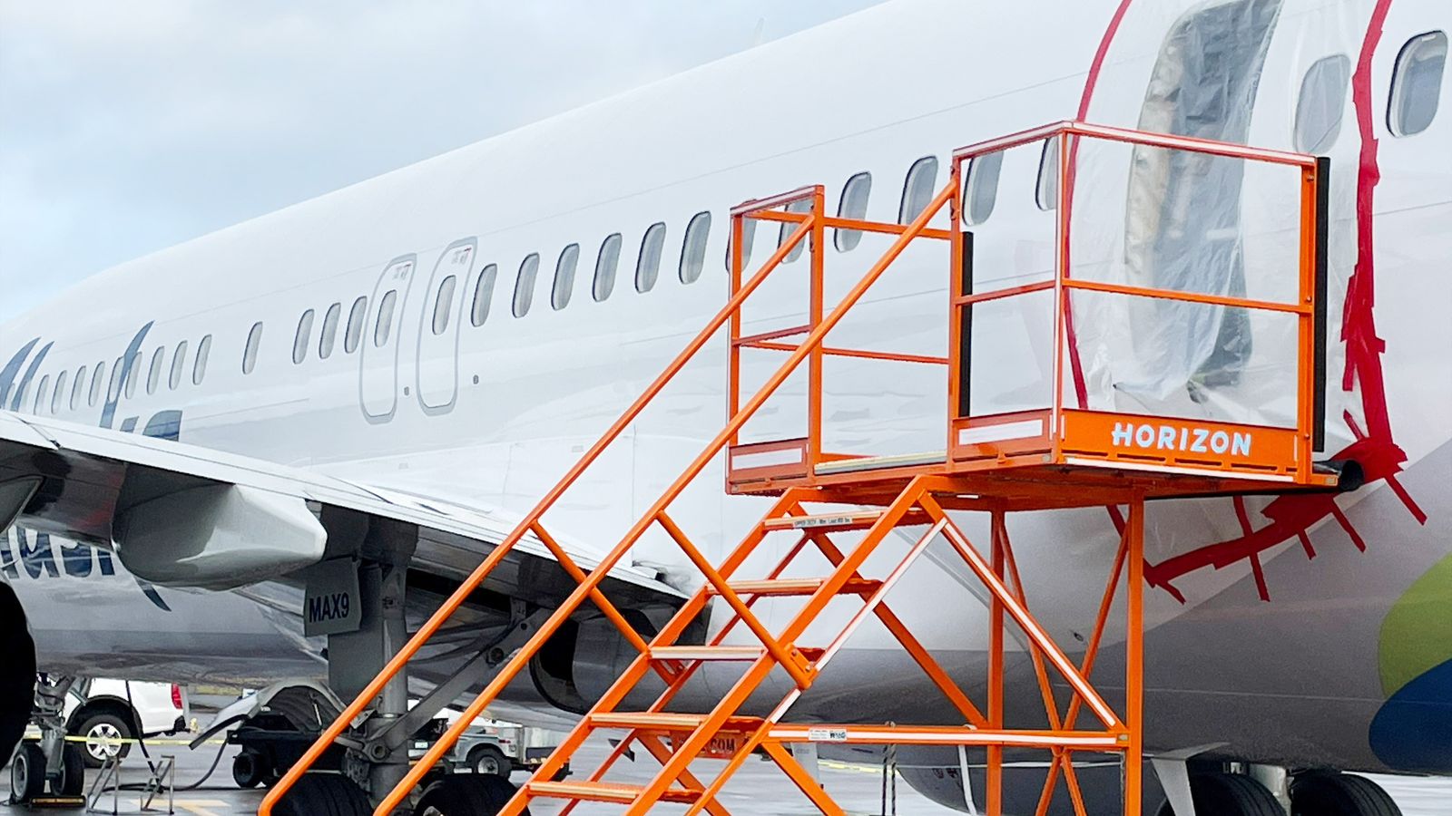 Boeing 737 MAX 9: Alaska Airlines blowout 'cannot happen again' - official investigation into ...