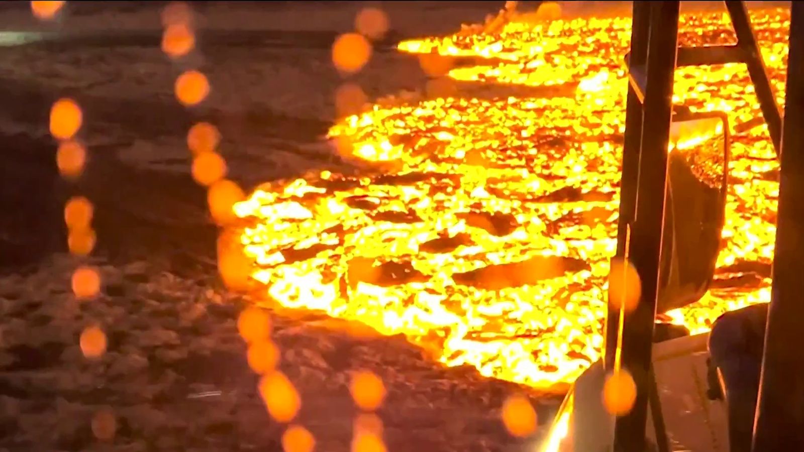Iceland volcano: Construction workers flee lava near Grindavik | World ...