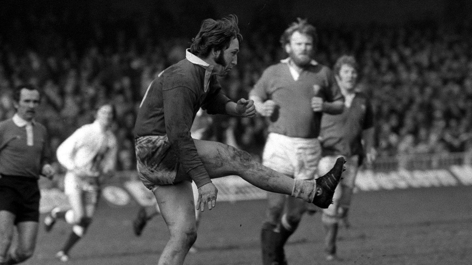 Wales rugby legend JPR Williams dies aged 74 | UK News | Sky News