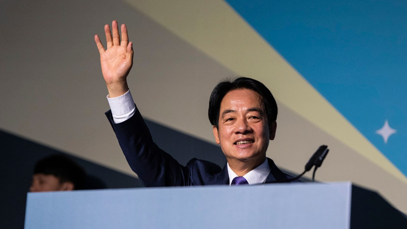 Taiwan election: Candidate who champions autonomy from China wins ...