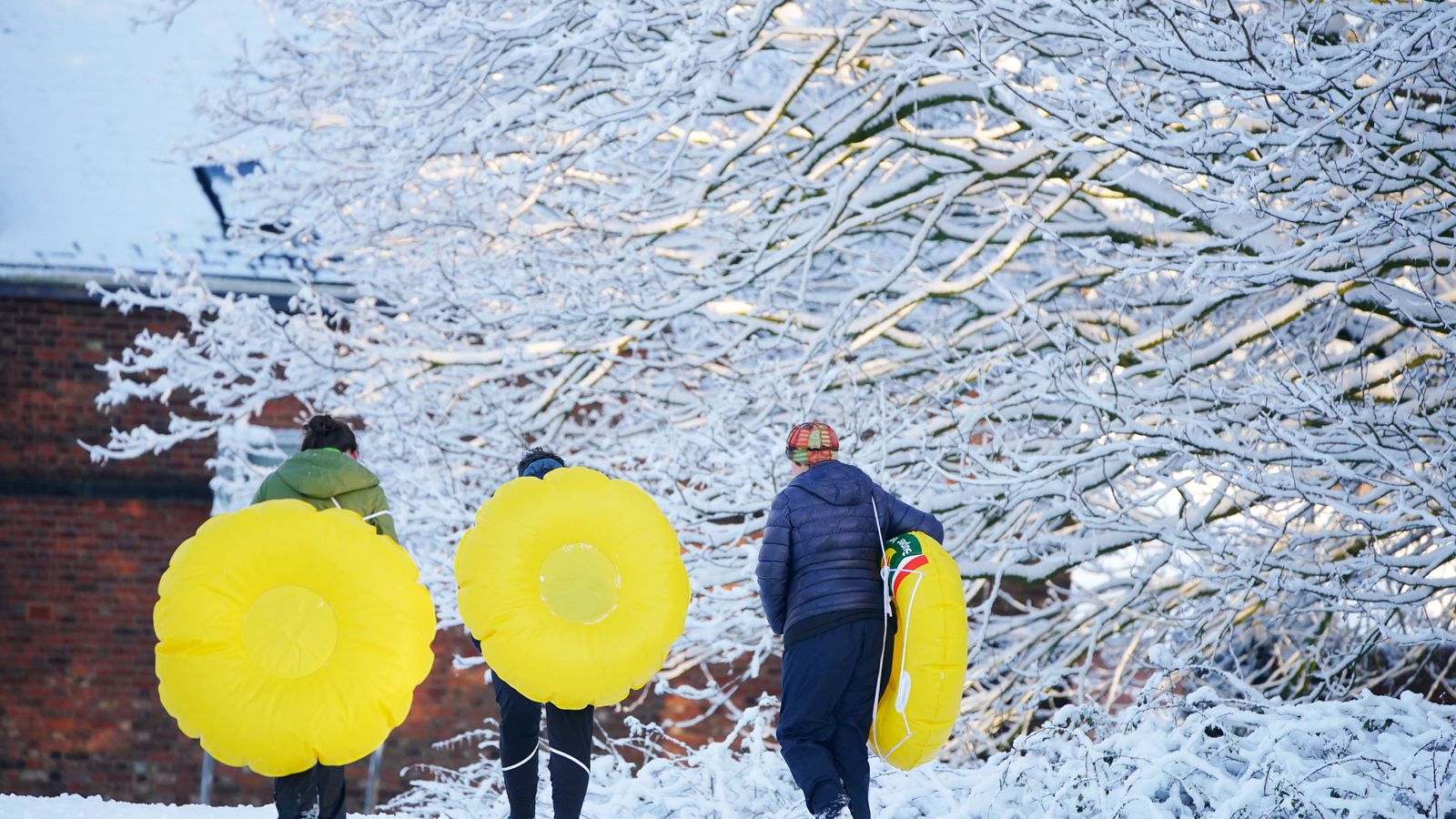 Weather in pictures: Snowy scenes across UK amid warnings of 'bitterly ...