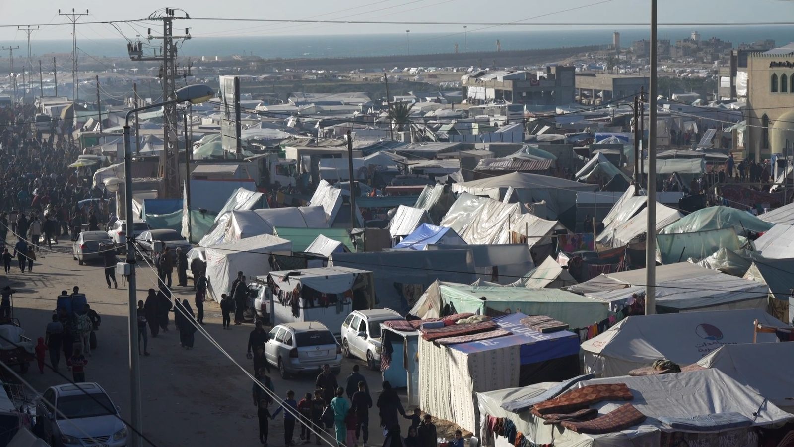 Scale of vast tent city in Gaza revealed - with destruction leaving ...