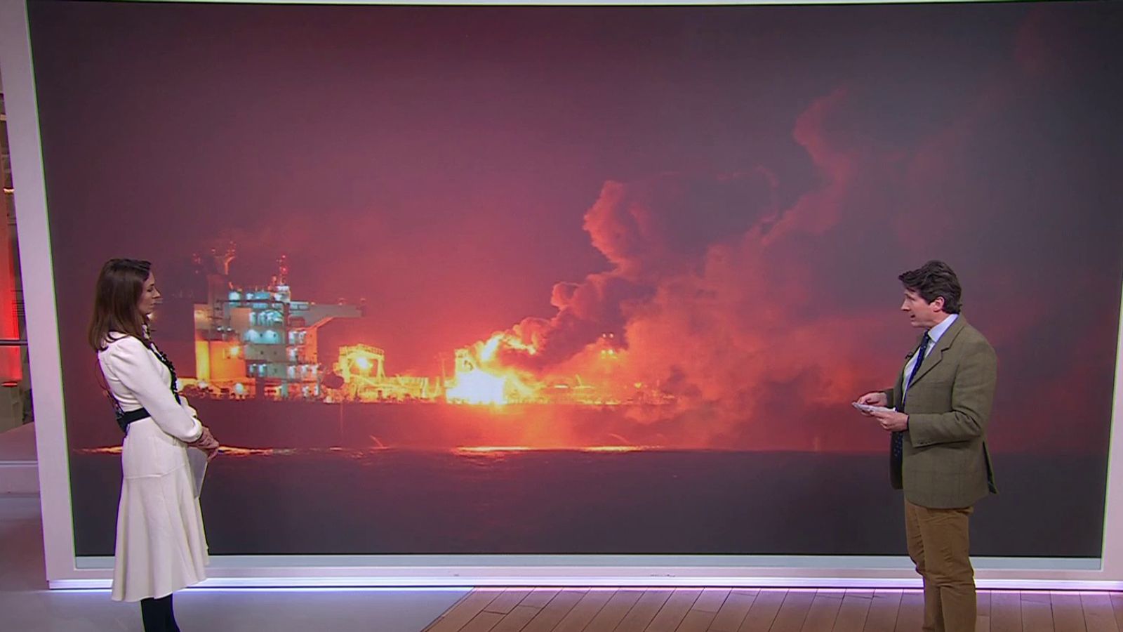 Red Sea: Oil tanker attack demonstrates UK-US forces 'can't protect all ...