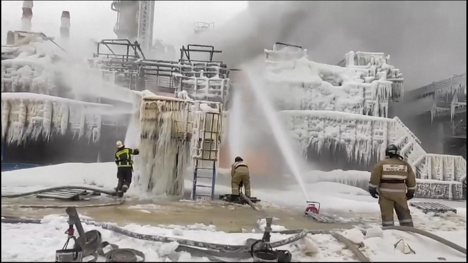 Gas tank 'explodes' at Russian chemical storage facility | News UK ...