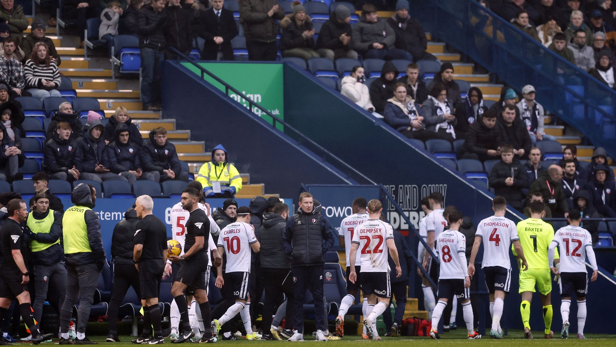 Reading vs Port Vale match abandoned after pitch invasion by fans ...