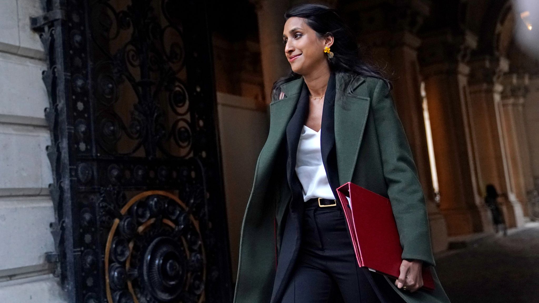 Graham Stuart: Energy minister stands down from government post to ...