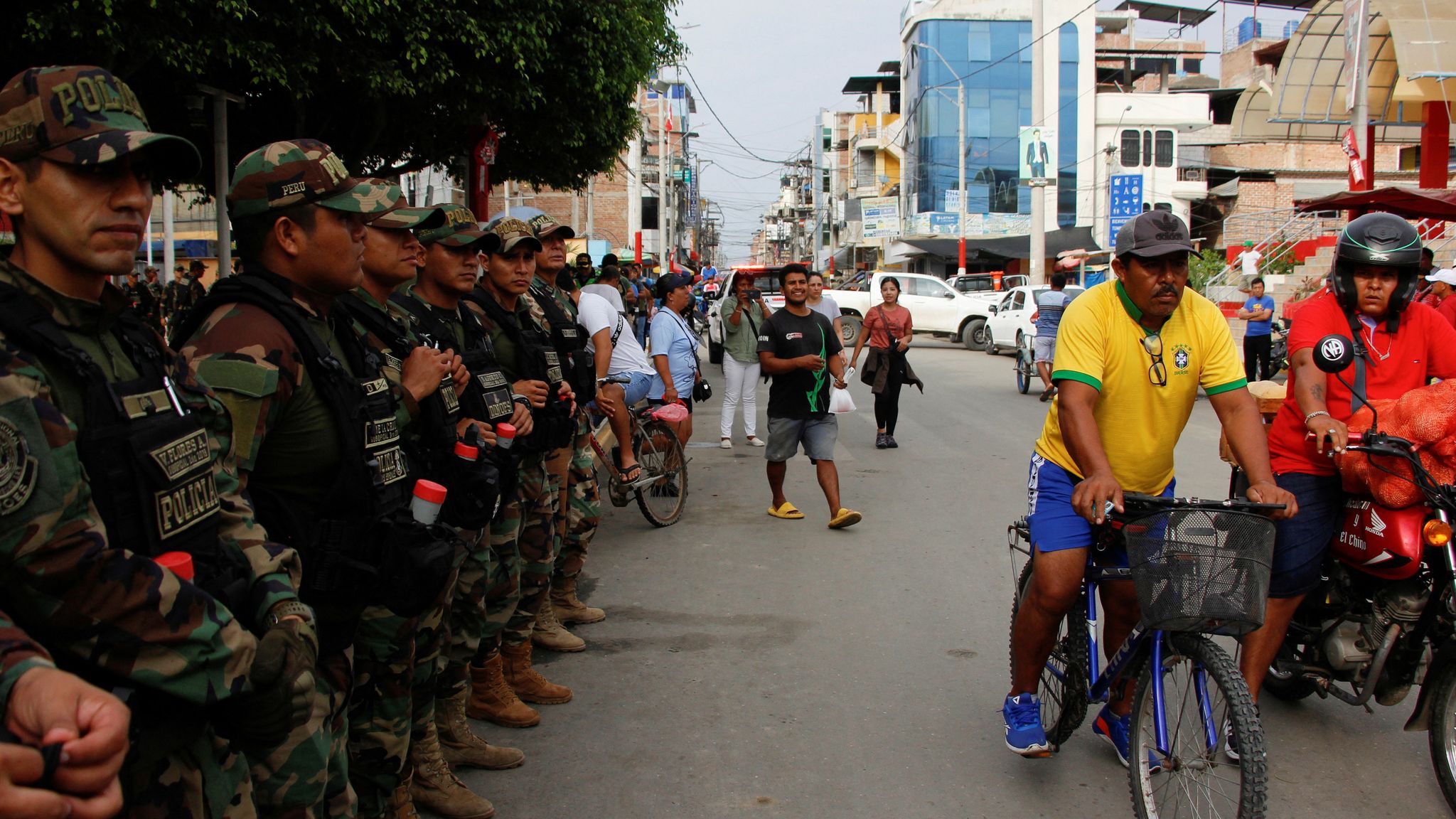 Ecuador streets deserted as president declares 'state of war' on drug gangs | World News | Sky News