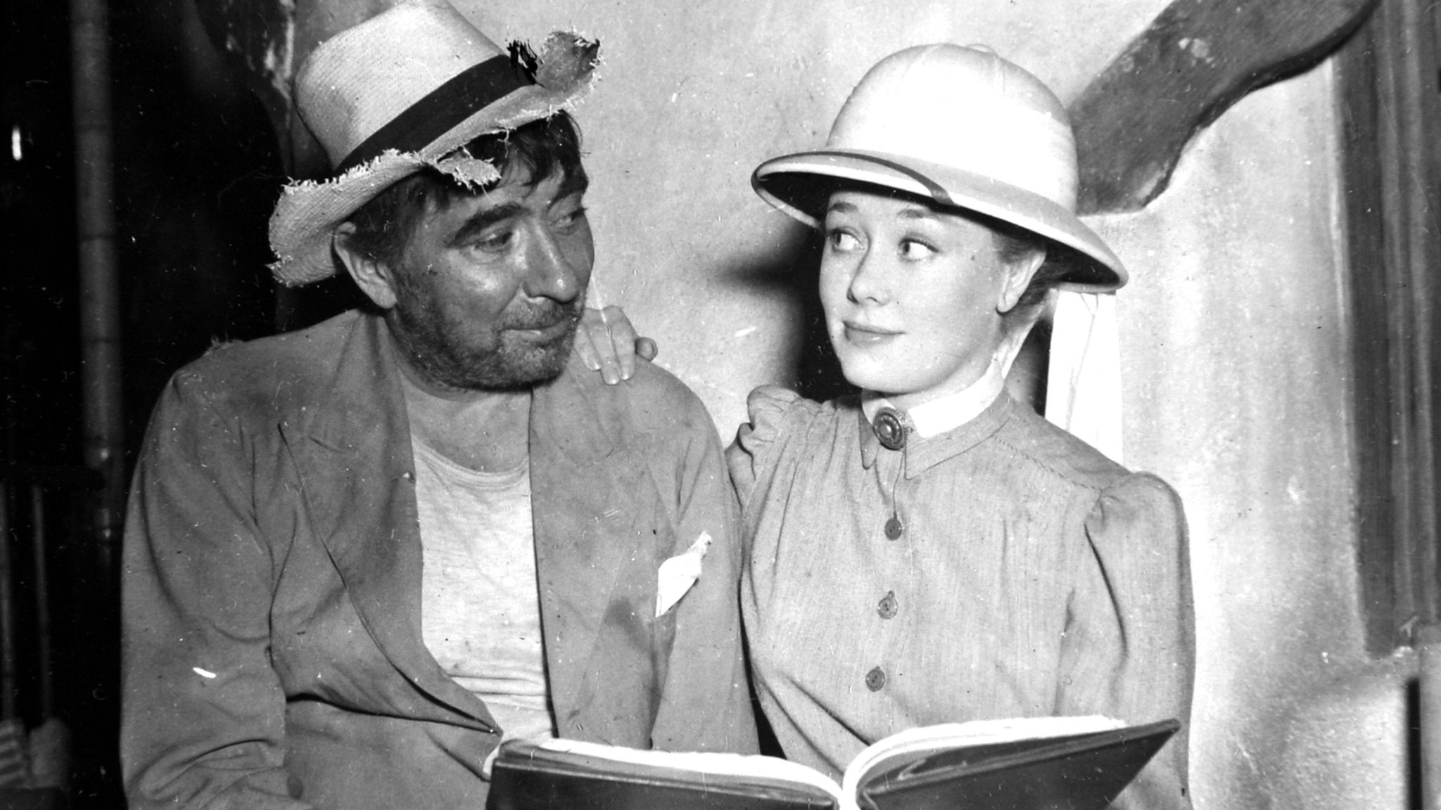 Mary Poppins actress Glynis Johns has died | Ents & Arts News | Sky News