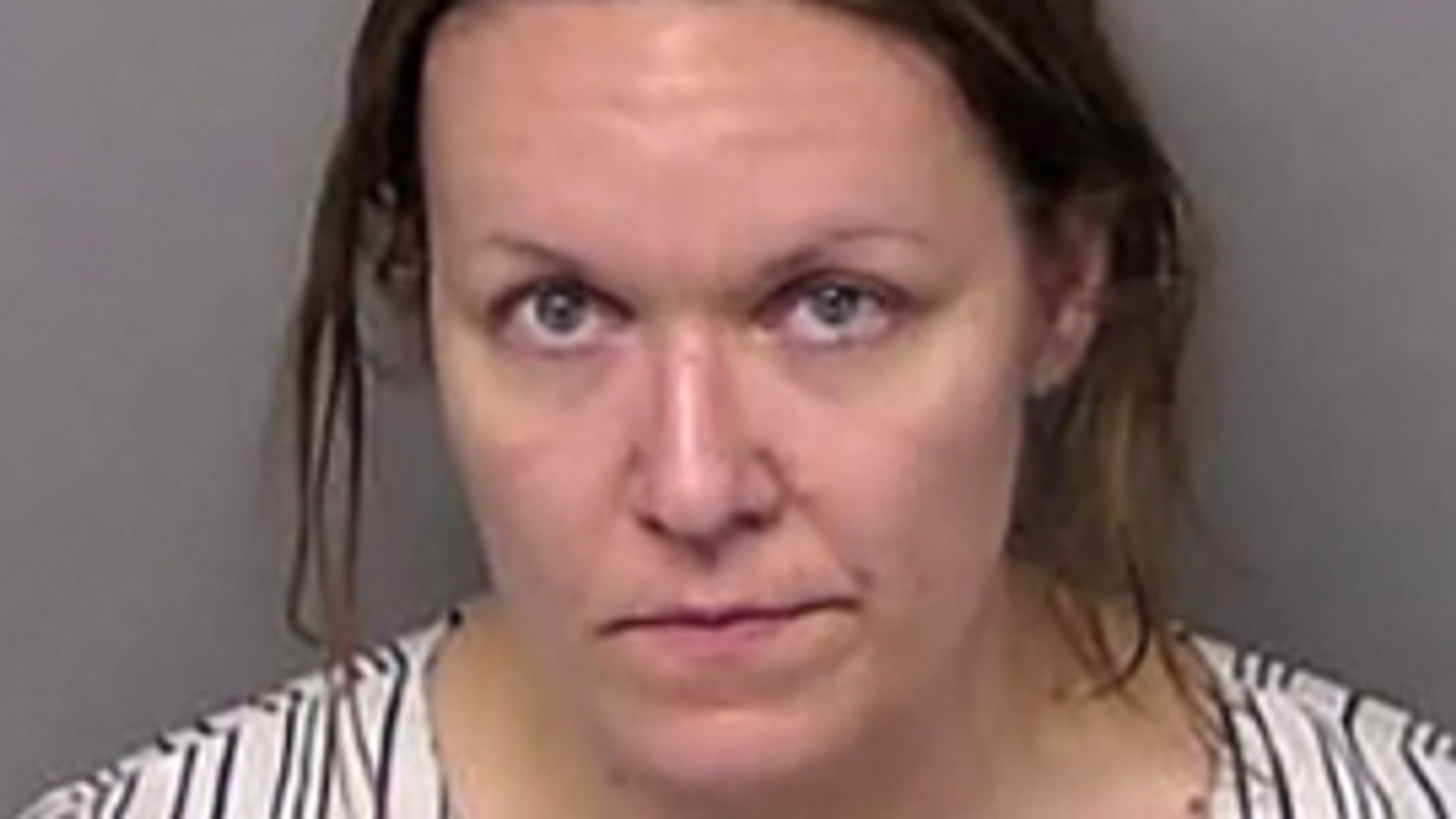 Teacher accused of poisoning husband's smoothie with toxic lily of the ...