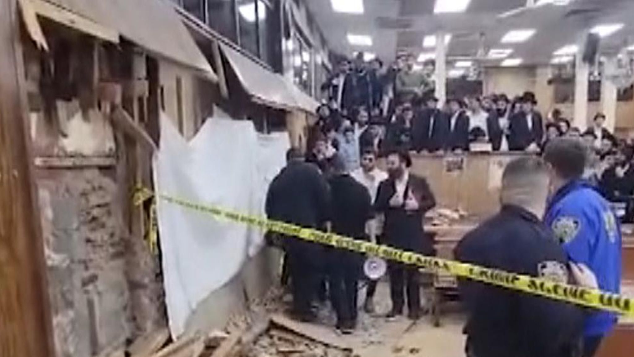 Secret tunnel discovered in Brooklyn synagogue leads to brawl between ... Secret tunnel discovered in Brooklyn synagogue leads to brawl between ...