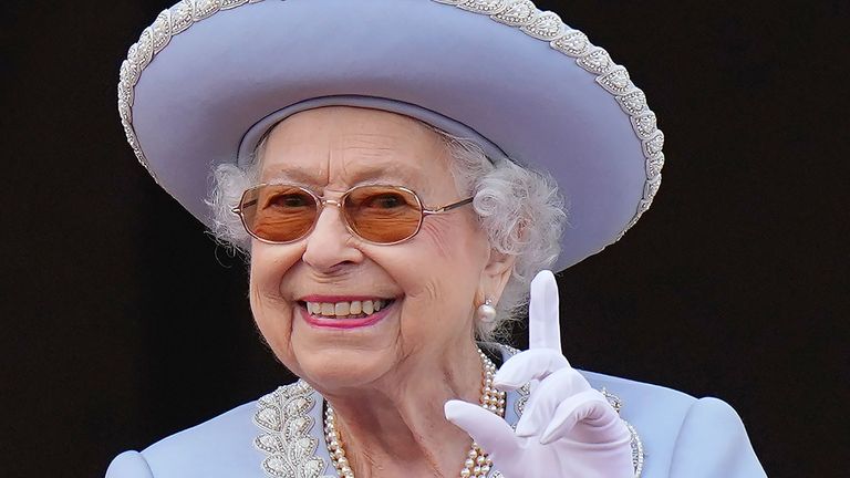 Press Preview: Friday's front pages | News UK Video News | Sky News