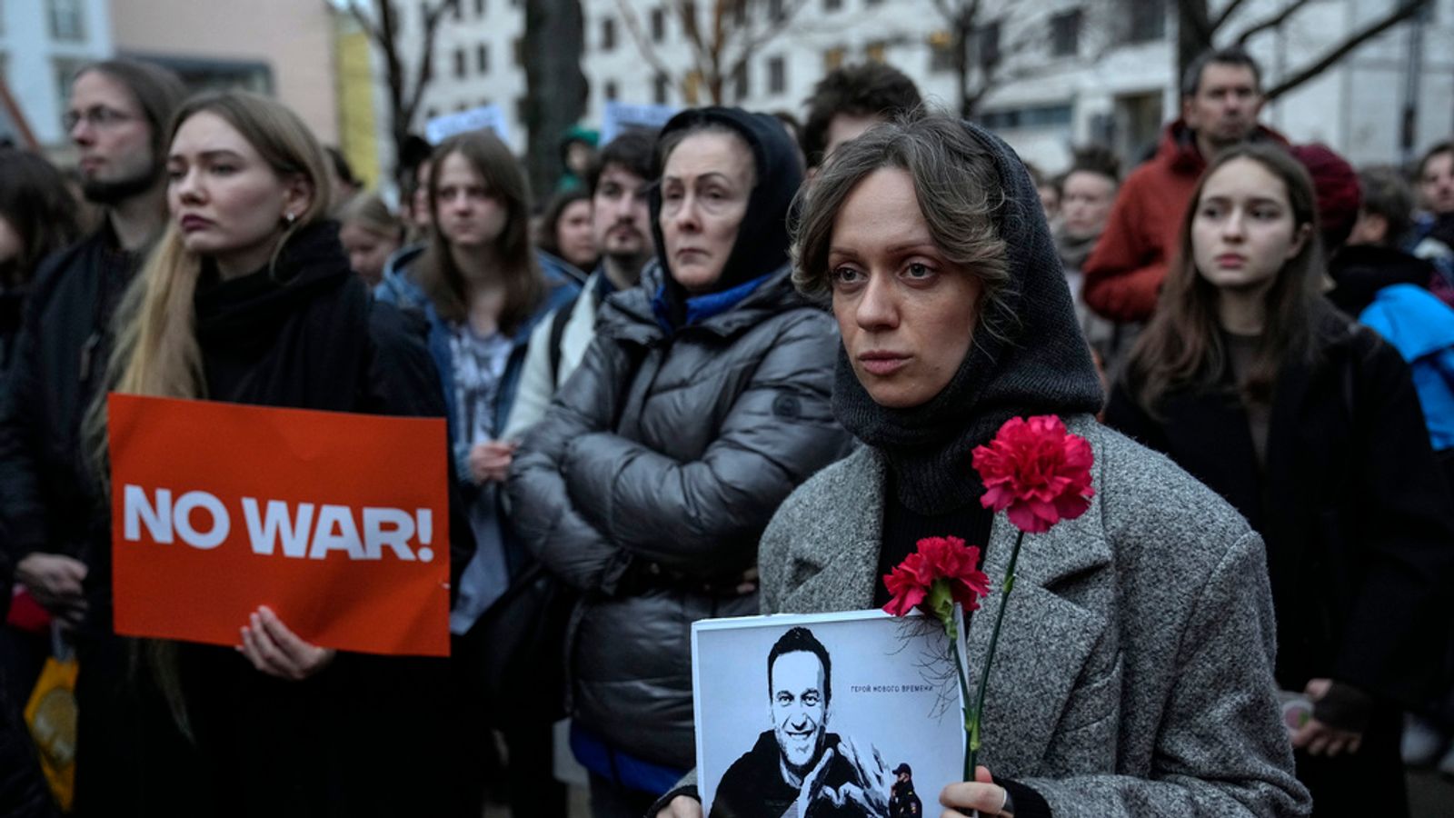 Alexei Navalny: Police in Russia crack down on protests as human rights ...
