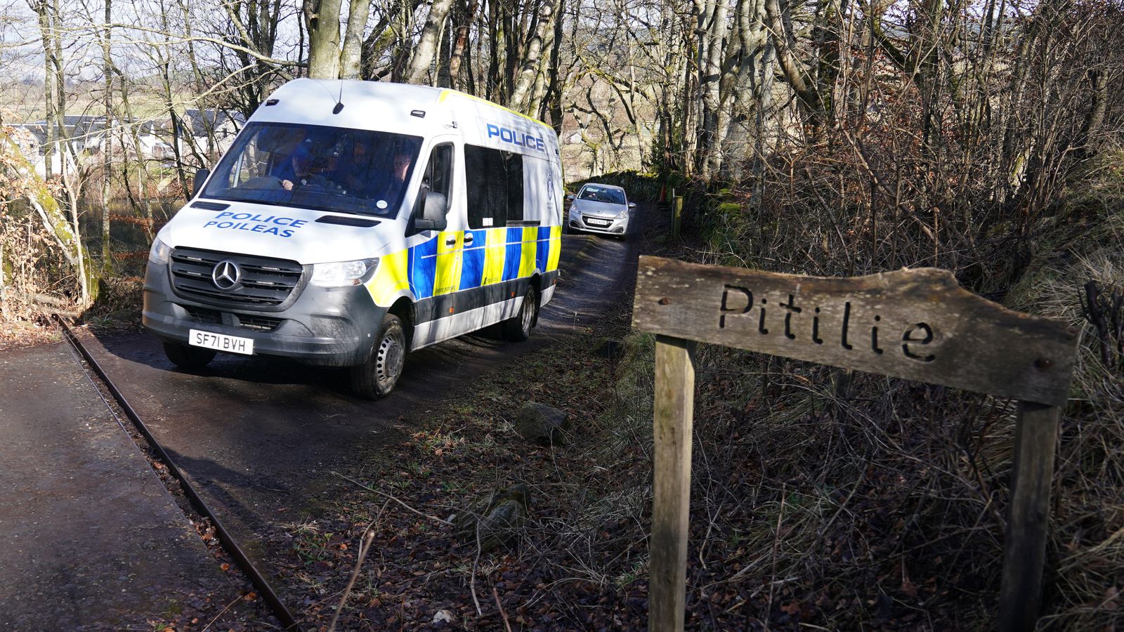 Brian Low: Murderer remains at large as detectives believe answer 'lies ...