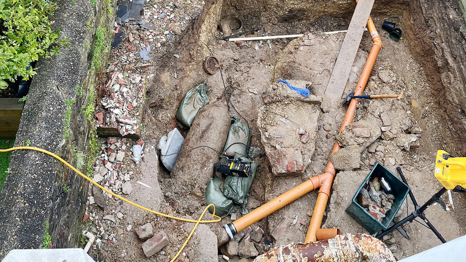 Unexploded WWII bomb found in Plymouth to be moved by military convoy ...