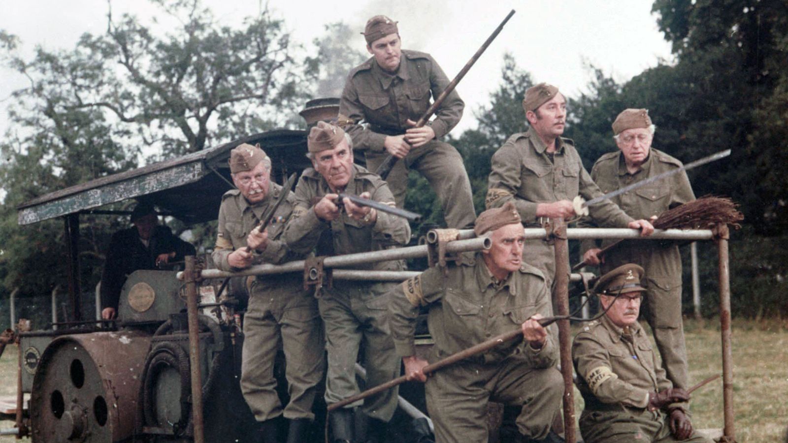 Dad's Army actor Ian Lavender who played Private Pike dies | UK News ...