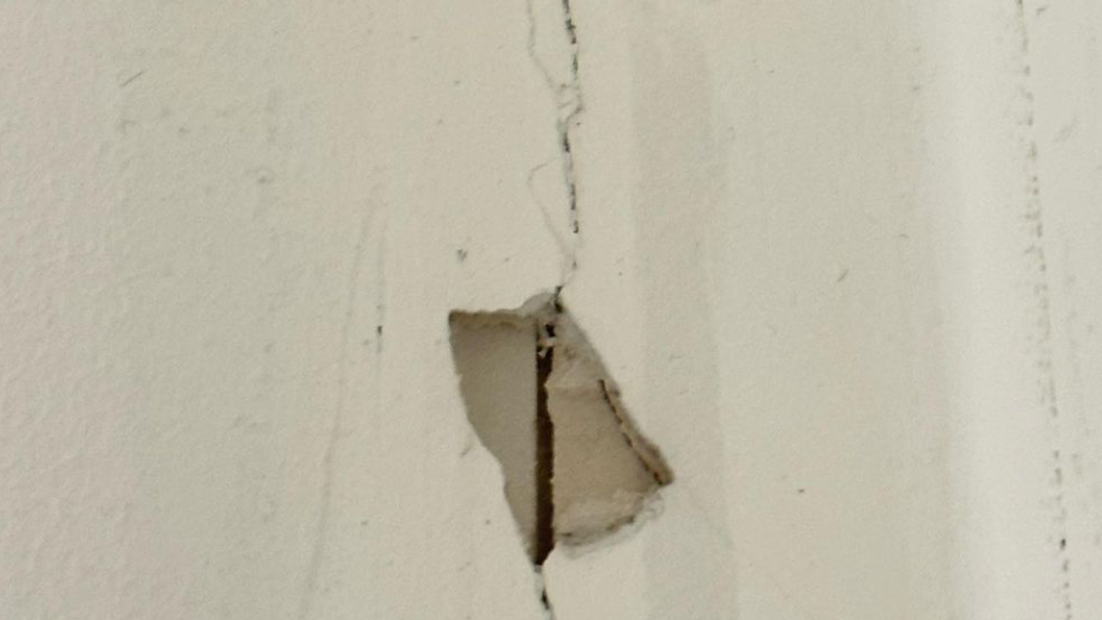 'Buying a flat ruined my life': Leaseholders plead for tougher ...