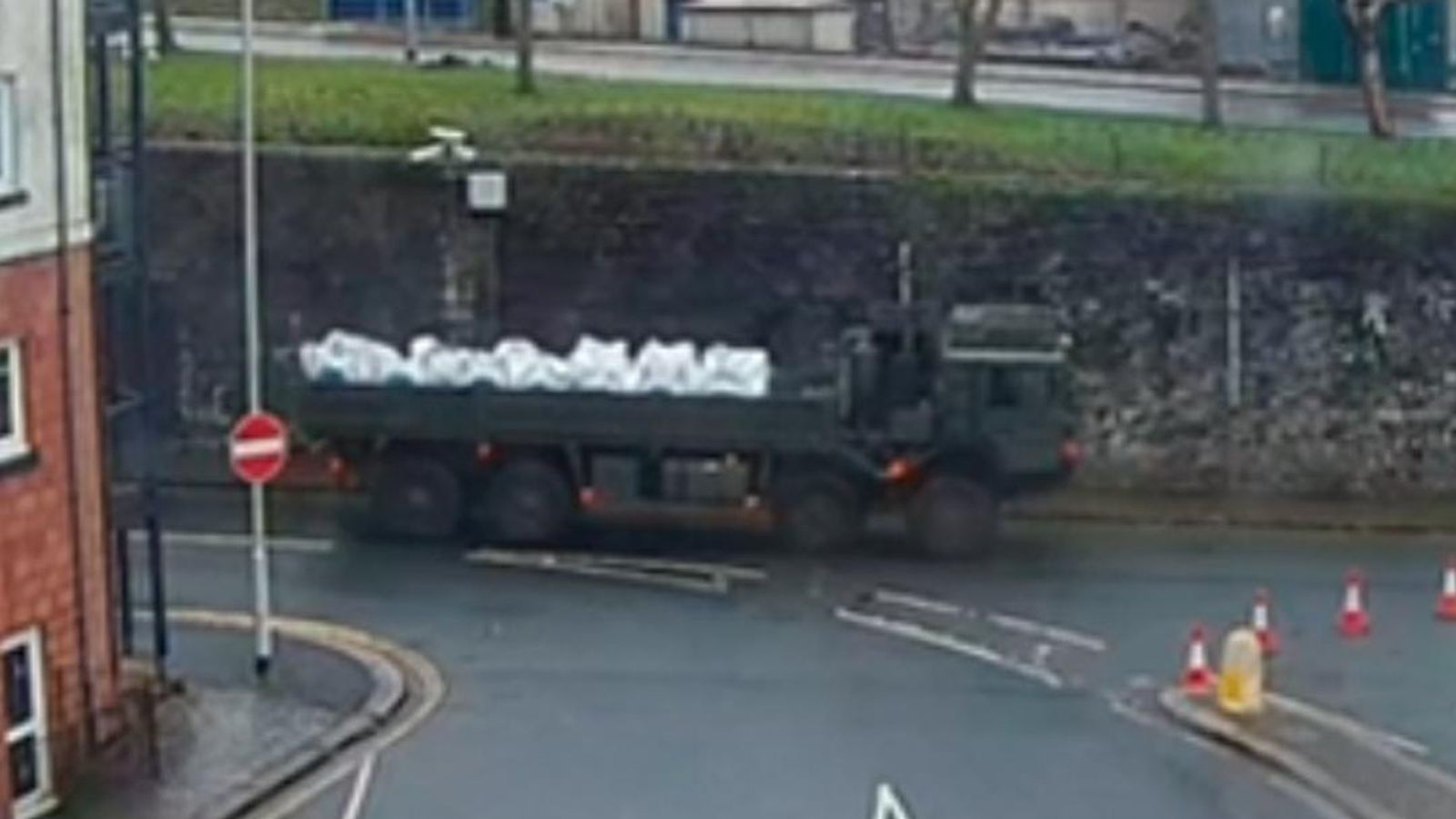 Plymouth bomb: inside the evacuation zone as squad removes unexploded ...