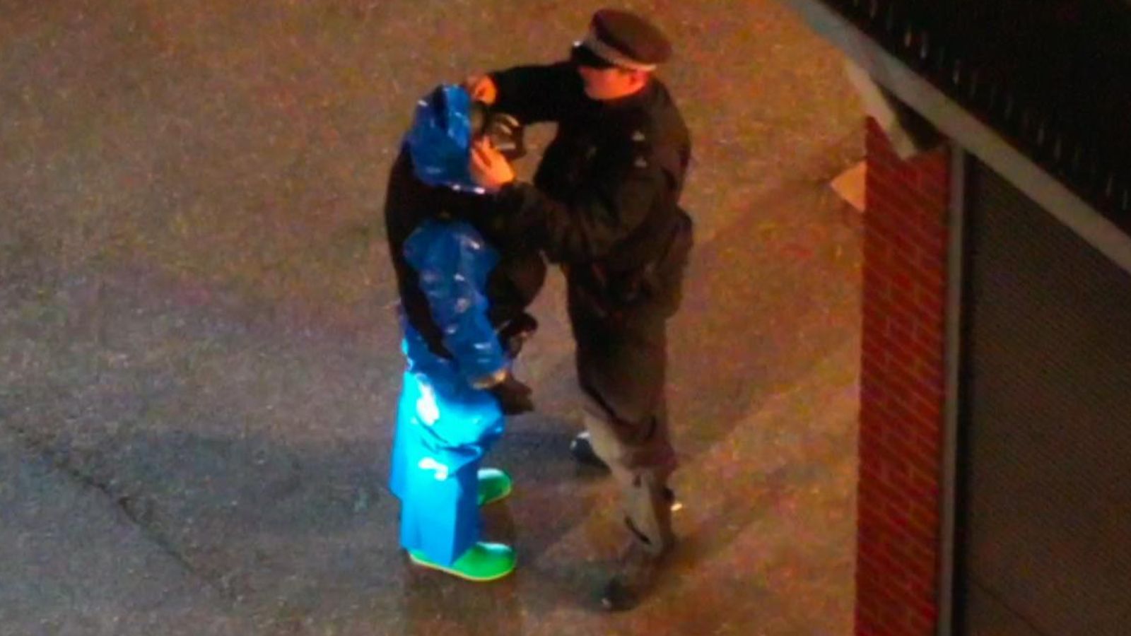Police hunting Clapham chemical attack suspect raid 'brother's home' in ...